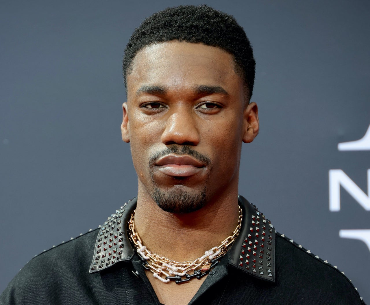 GIVEŌN Talks Rediscovering His Voice On 'Give Or Take' - Essence | Essence