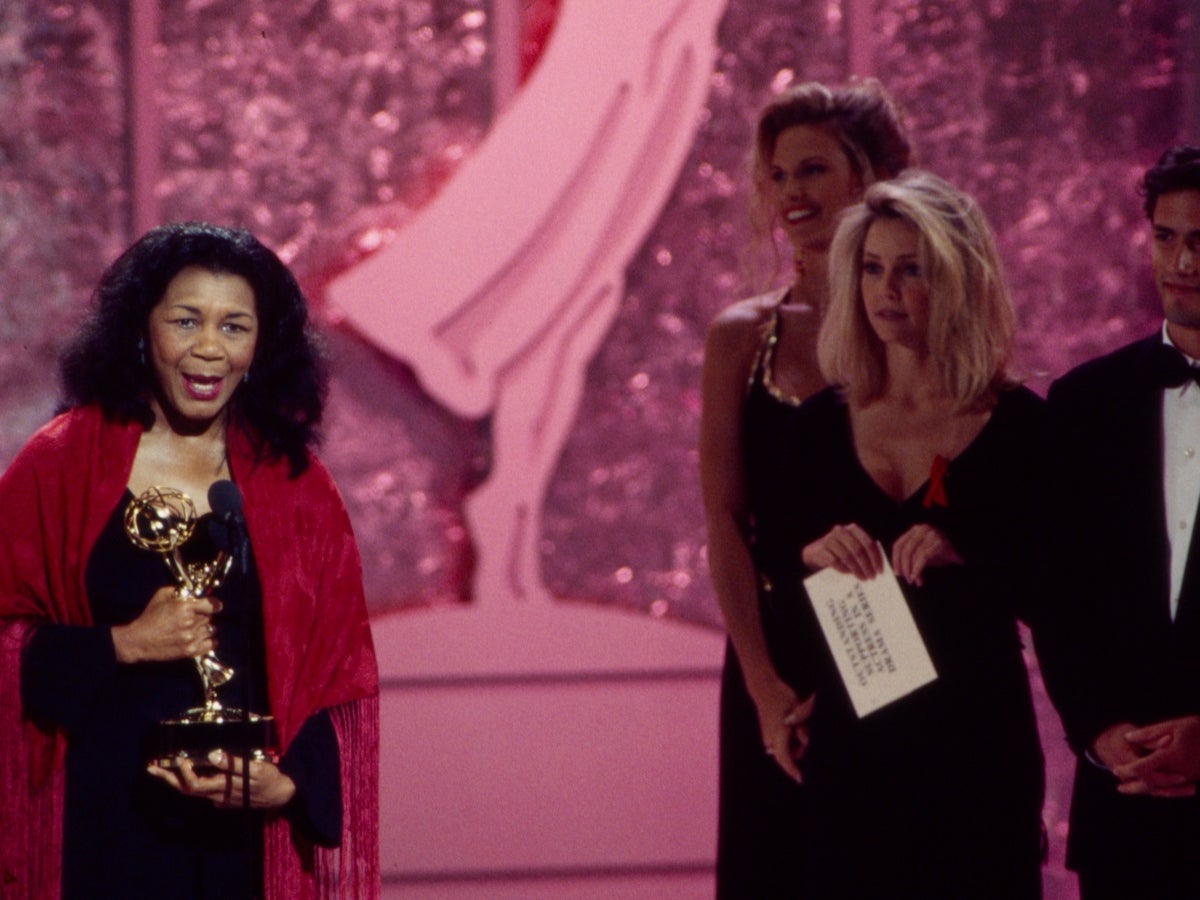 A Look Back At The Life And Career Of Mary Alice Smith - Essence | Essence