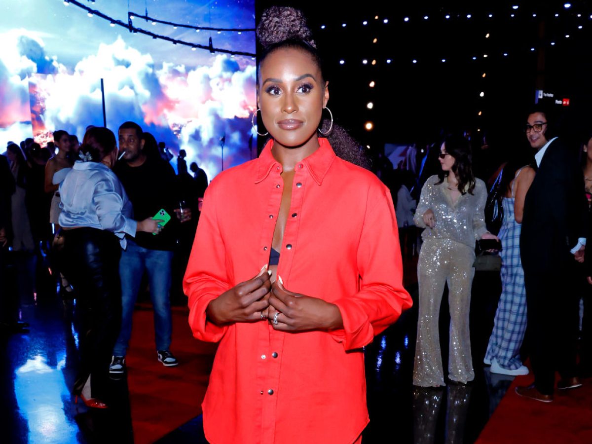 Issa Rae and Delta Team Up To Launch Travel-Inspired Collection ...