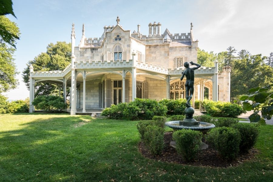 Brande Victorian Archives - Essence