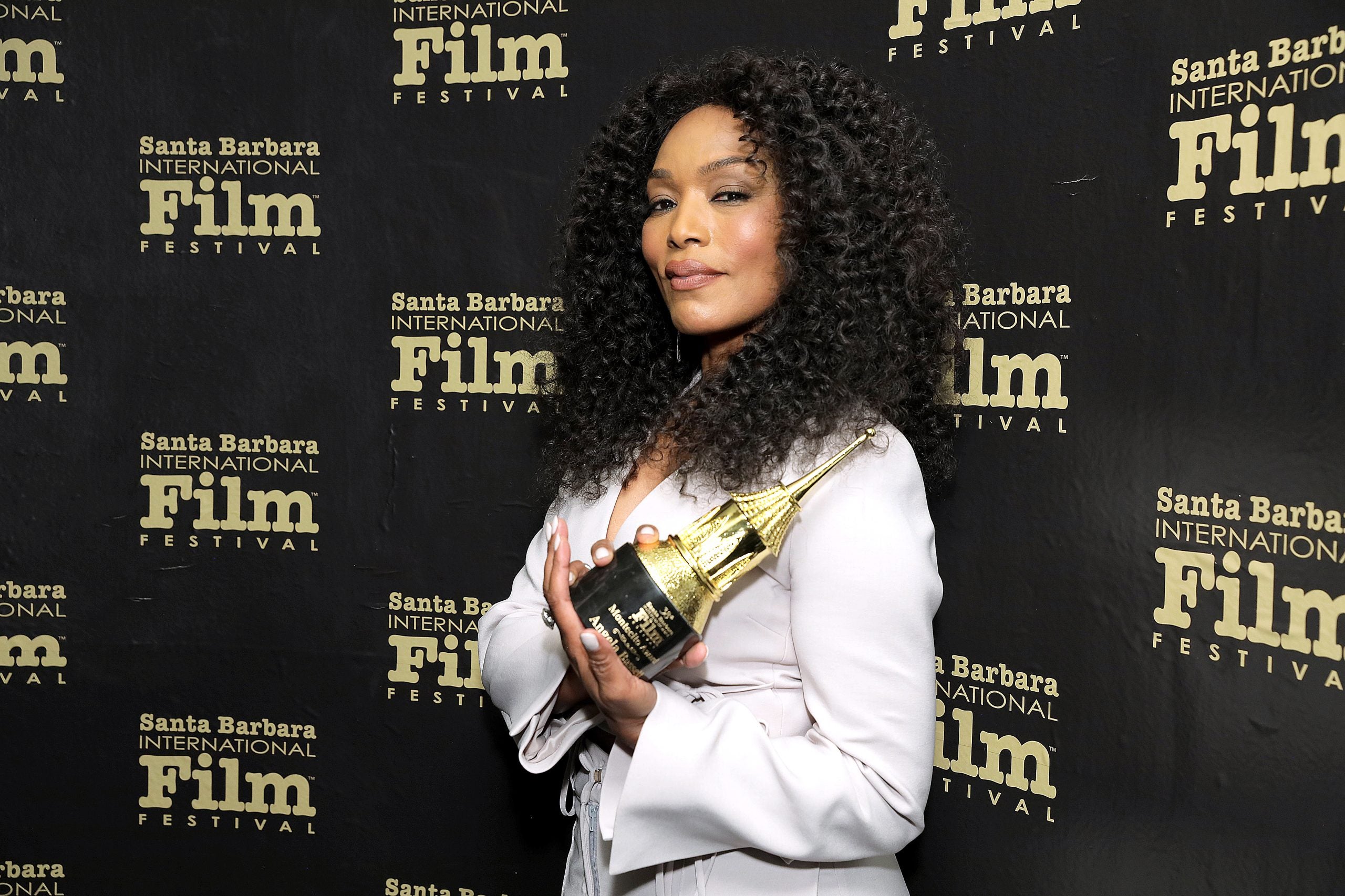 Star Gazing: Celebrities Toast In Joshua Tree, Prep For The Big Game ...