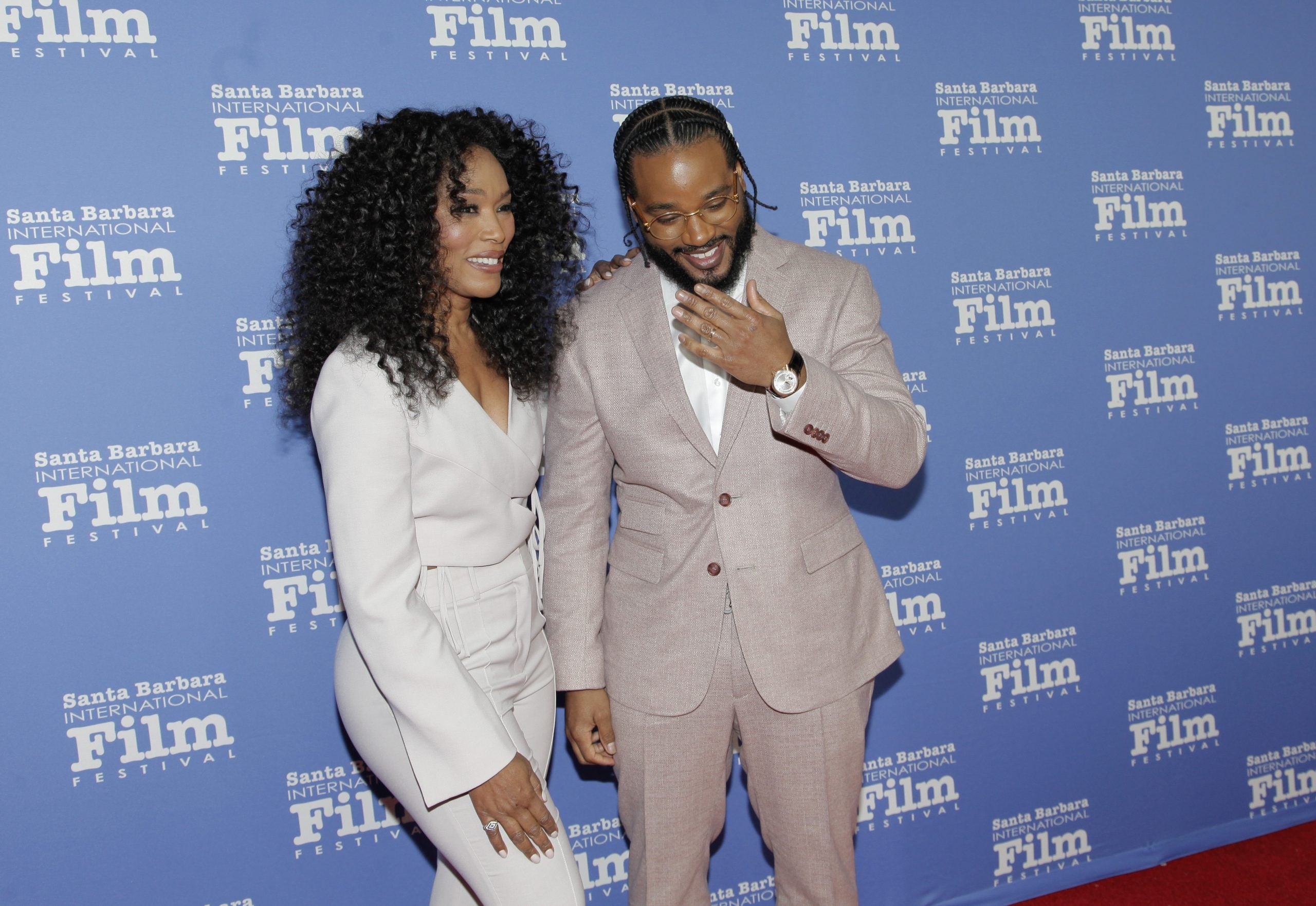 Star Gazing: Celebrities Toast In Joshua Tree, Prep For The Big Game ...