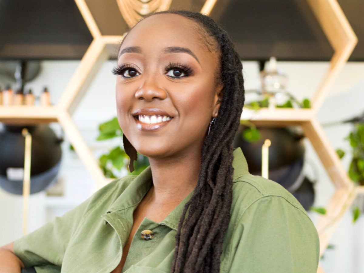 Breaking Barriers with Braids: Michelle Obama's Natural Hair Evolution ...