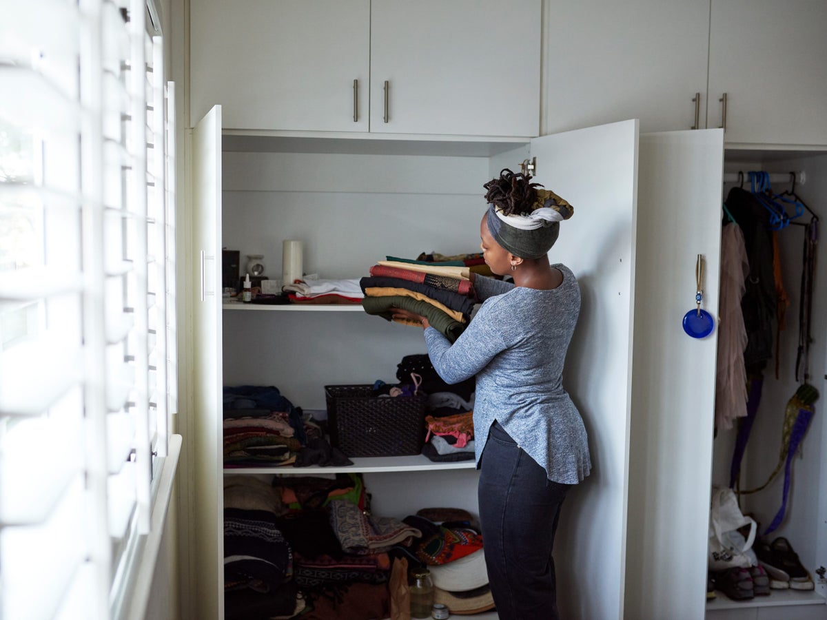 The Best Practices For Sustainable Spring Closet Cleaning | Essence