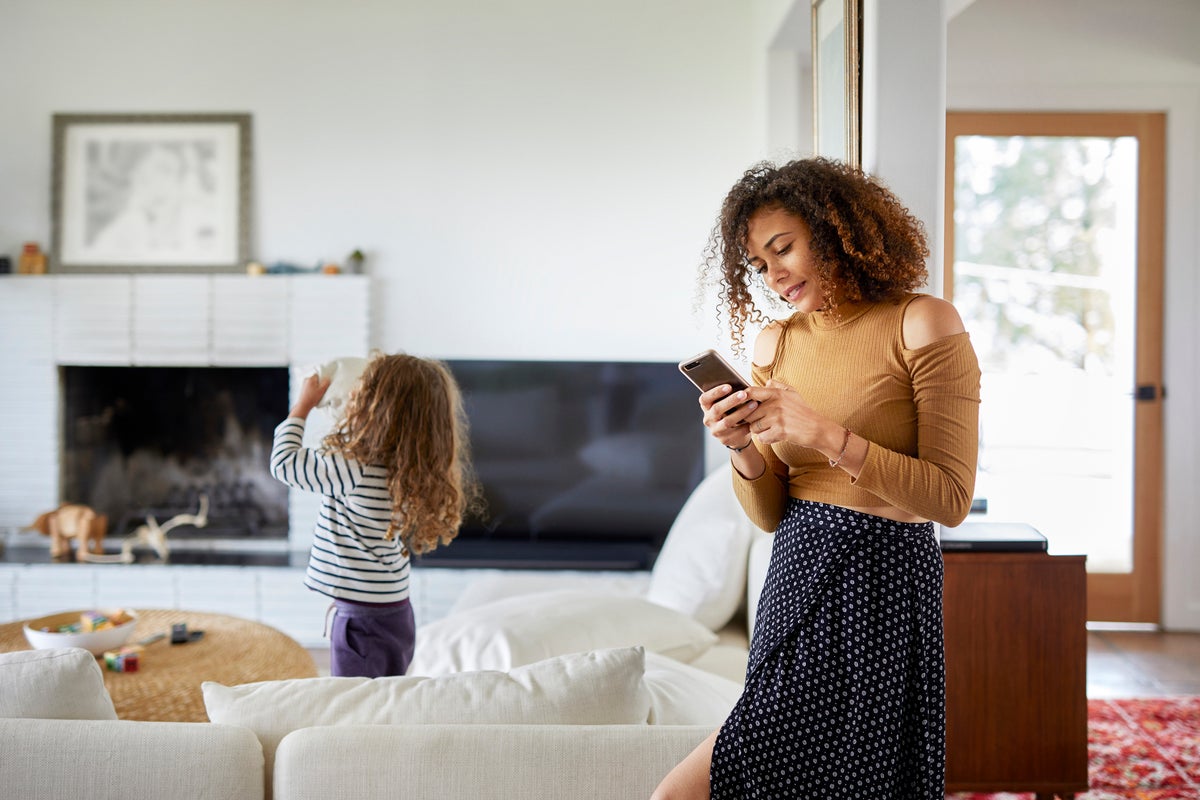 Are You A Busy Single Mom In Search Of Love? Here's How To Make The ...