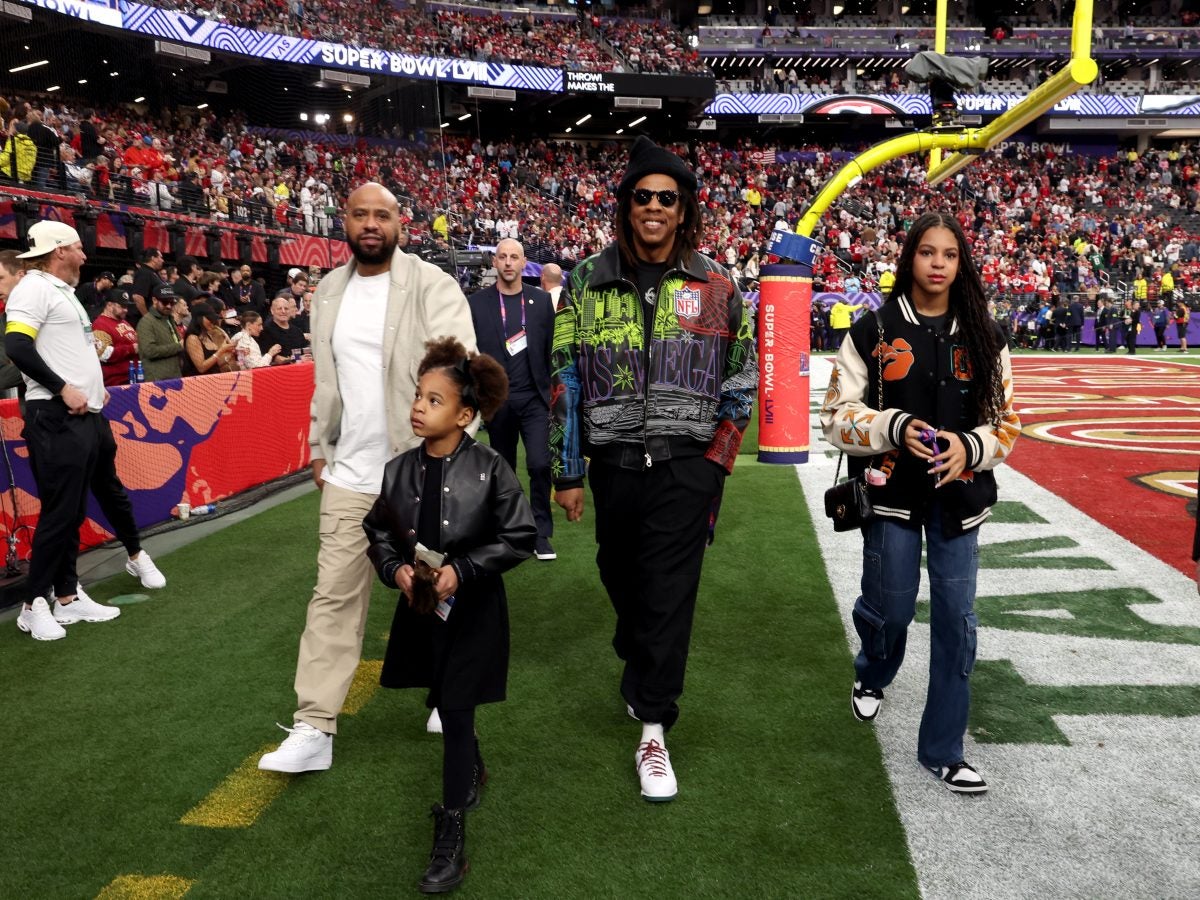 Jay-Z, Blue Ivy, And Rumi Had Daddy-Daughter Night At The Super Bowl ...