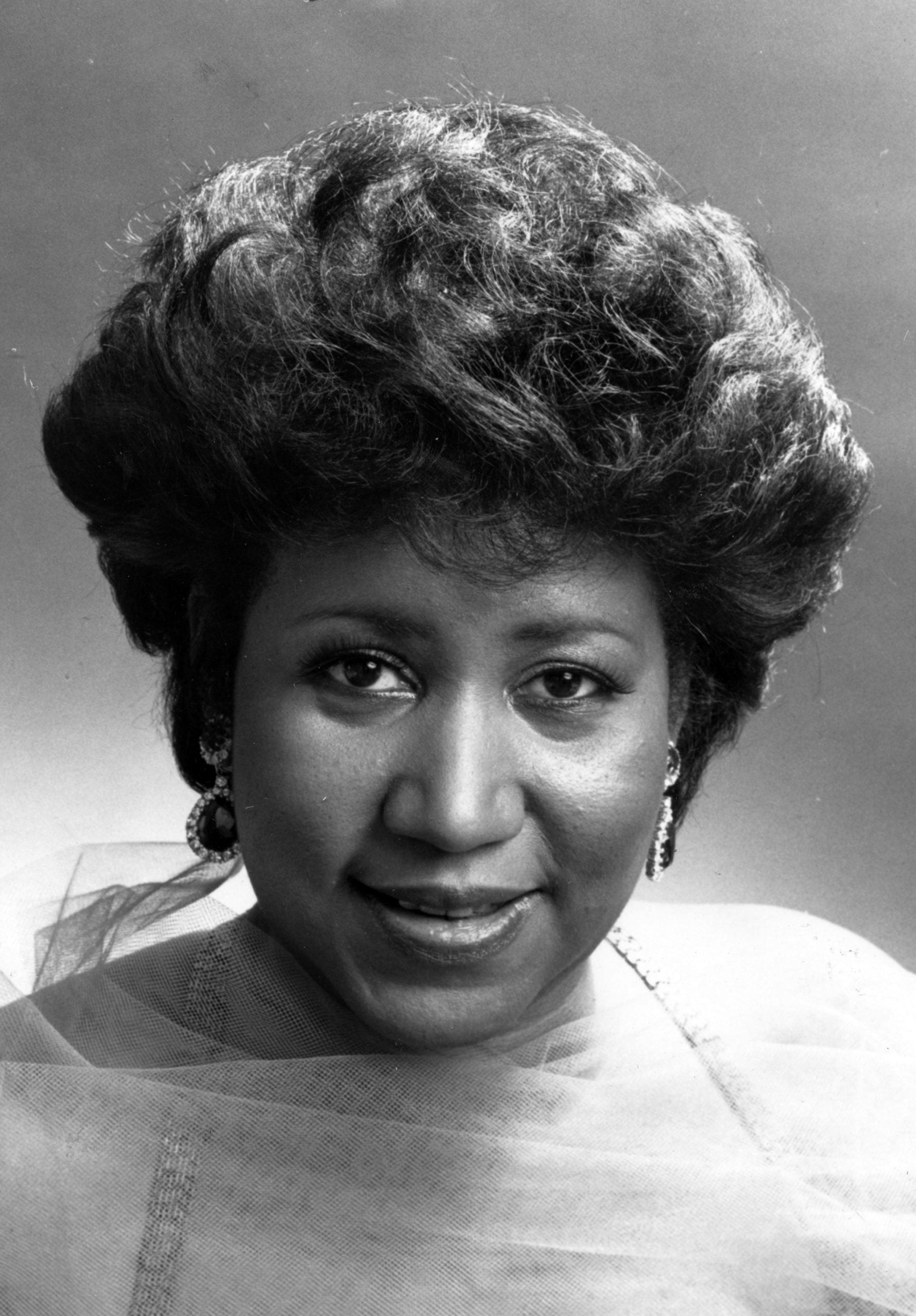 Aretha Franklin’s Most Iconic Beauty Moments | Essence