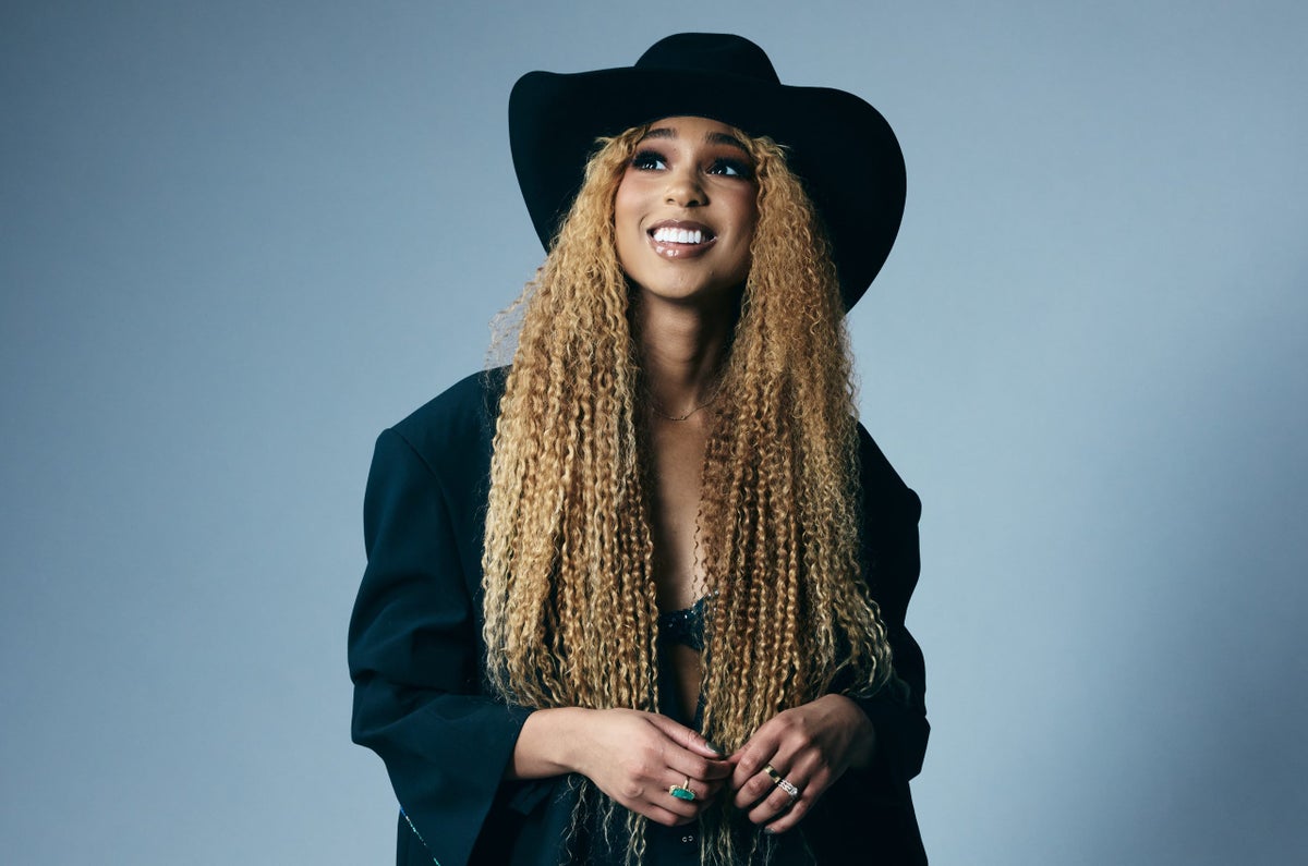 How Tiera Kennedy's 'Cowgirl' Grit Made Her Nashville's Sweetheart ...