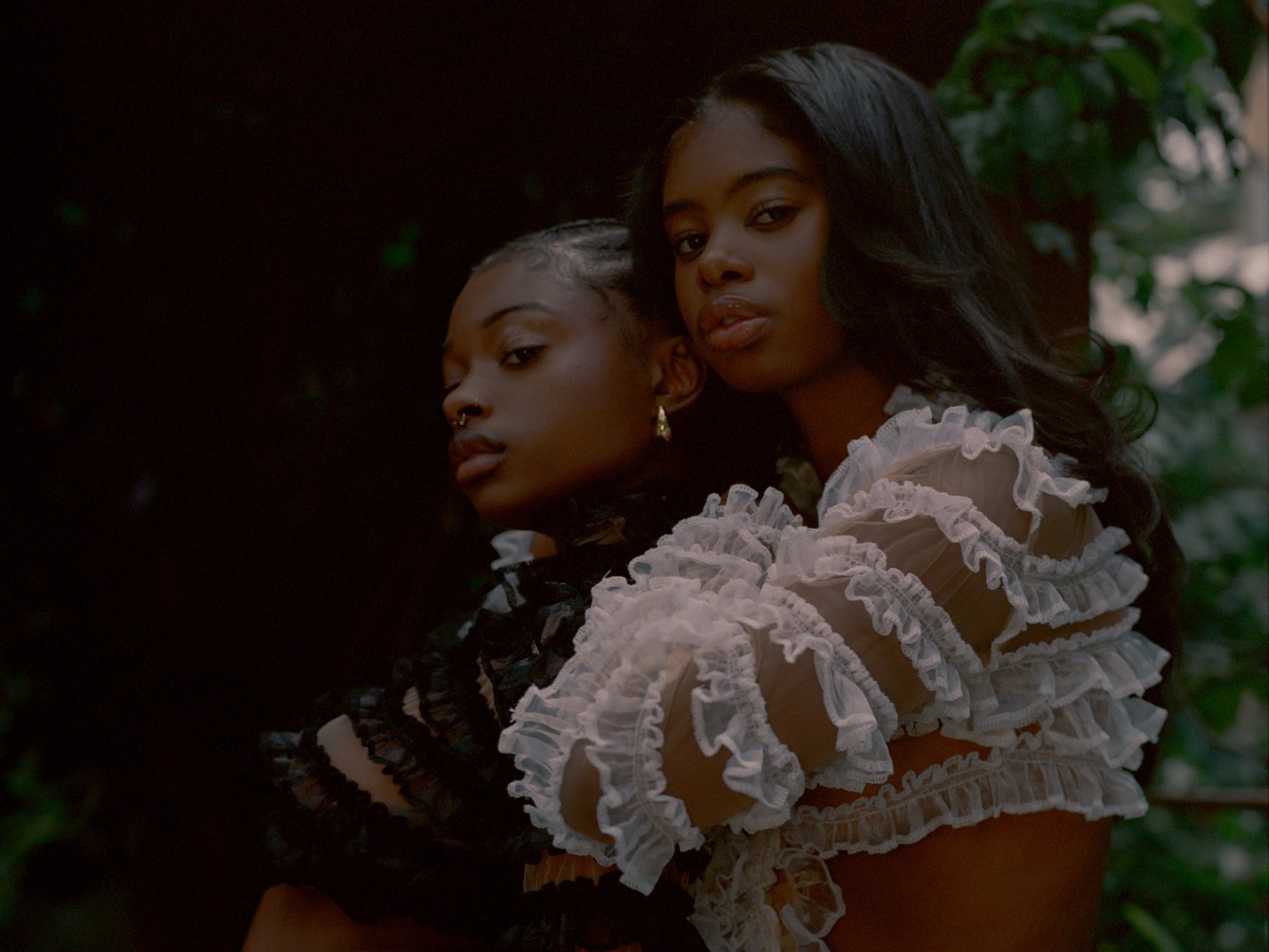 Clothing - Essence | Essence