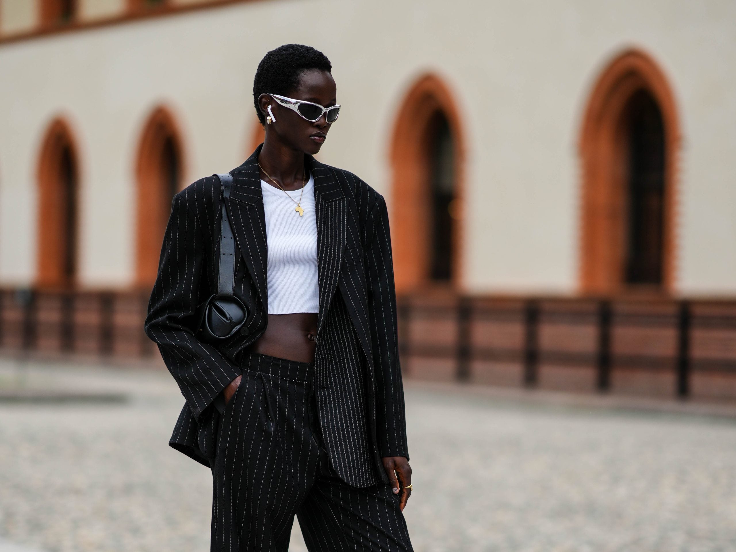 How To Make Your Athleisure Look Appropriate For The Office - Essence ...