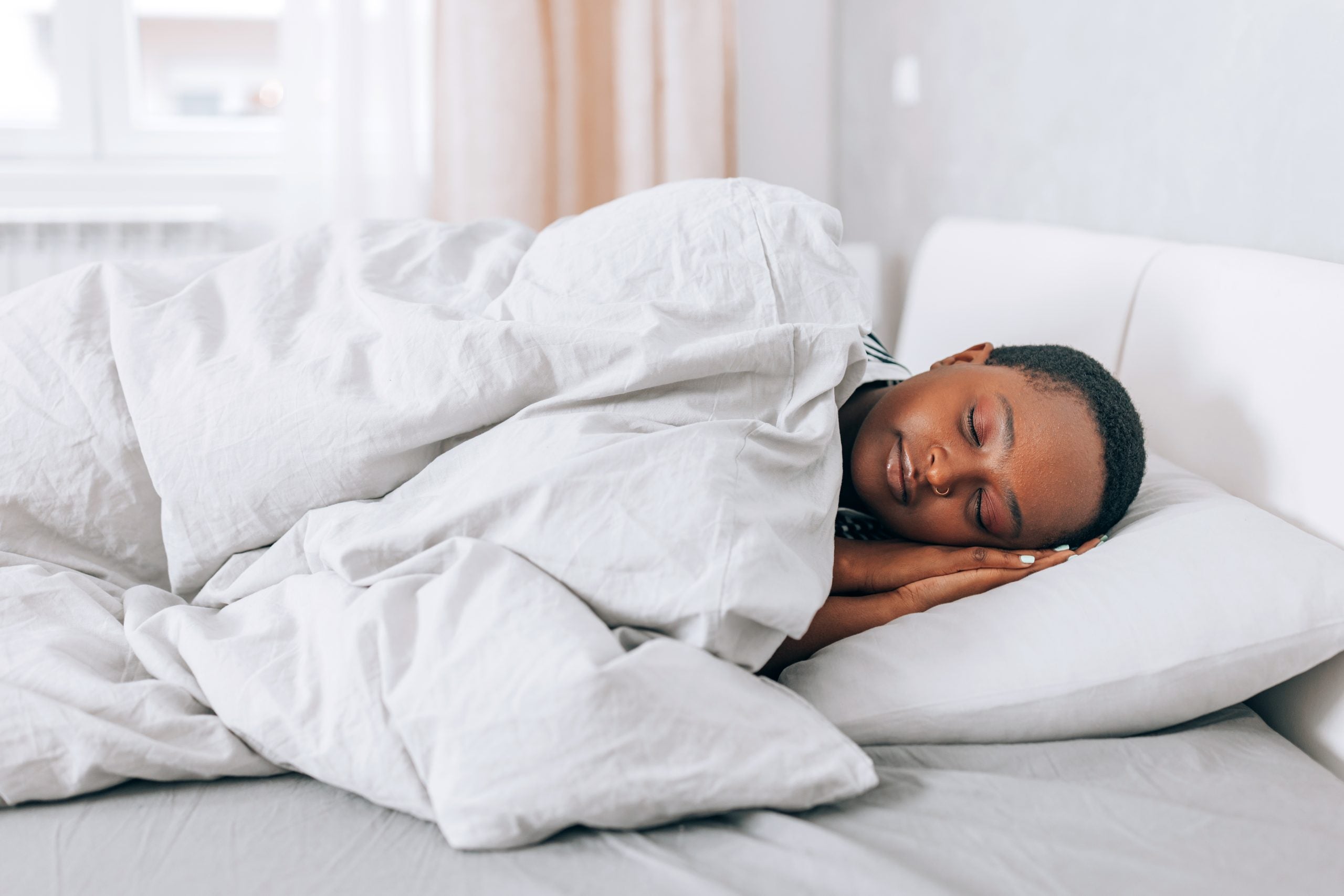 4 Easy Remedies To Stop Your Partner’s Snoring (So You Can Finally ...