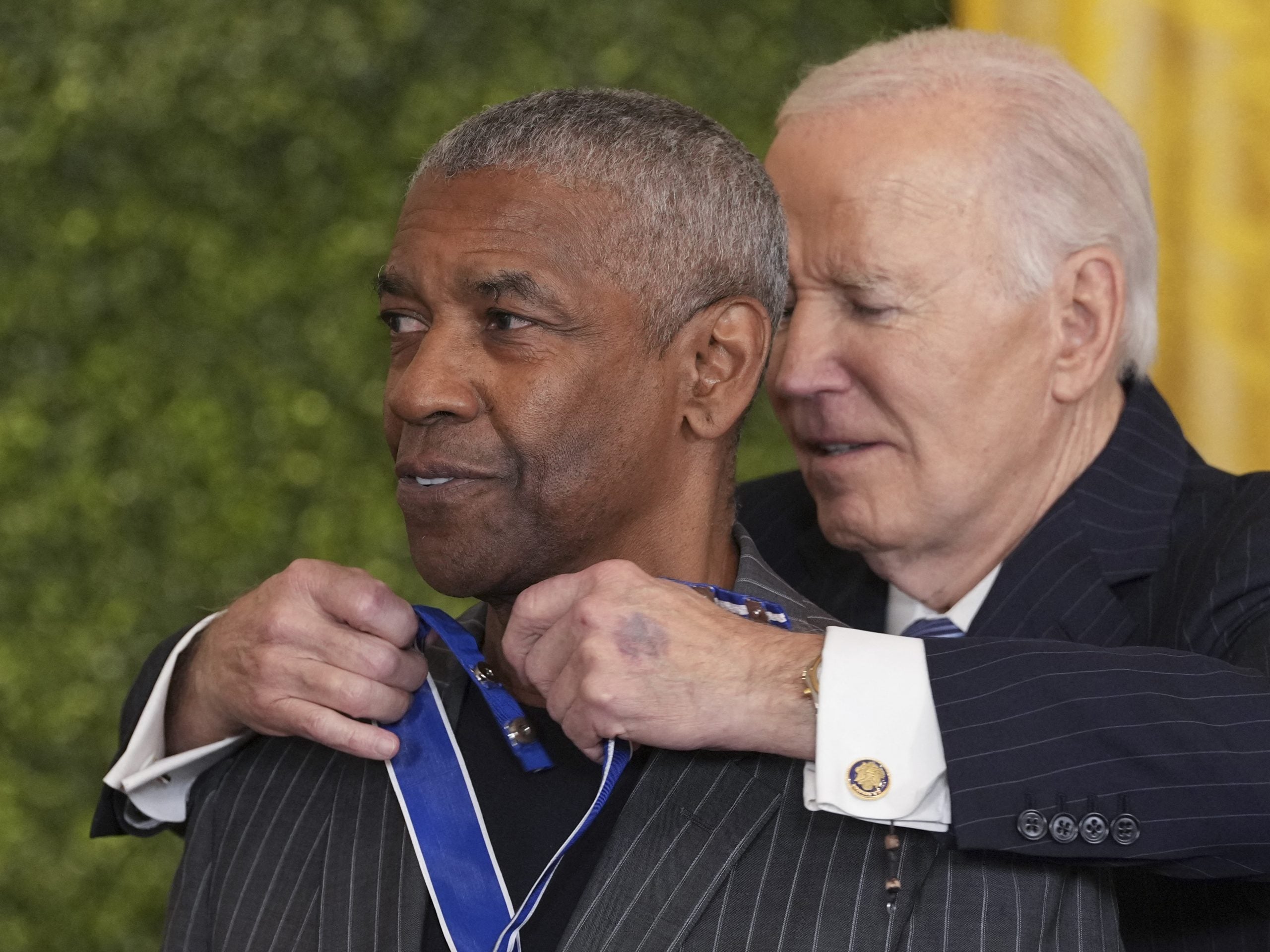 Magic Johnson, Denzel Washington, Fannie Lou Hamer Honored With Presidential Medal of Freedom ...